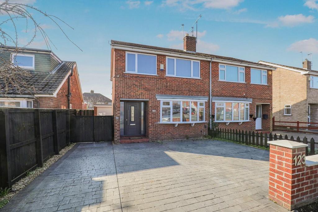 Boroughbridge Road, York 3 bed semi-detached house for sale - £300,000