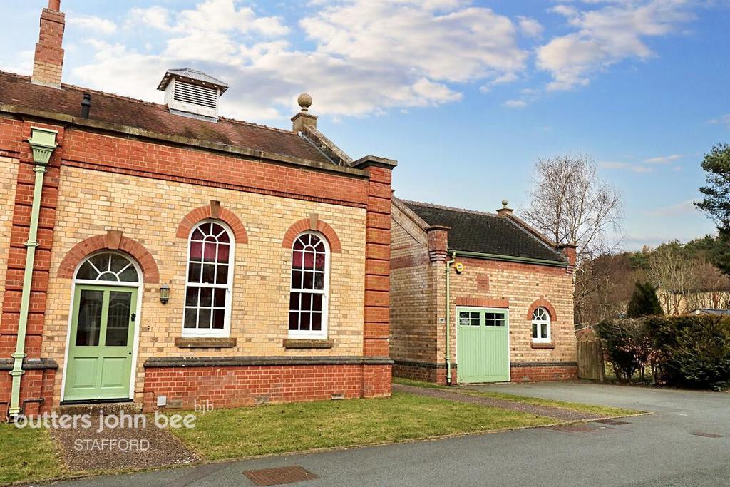 Hatton Manor, STAFFORD 3 bed semi-detached house for sale - £325,000