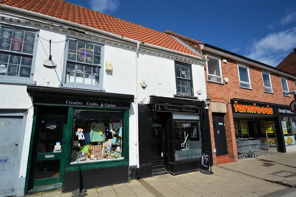 Micklegate, Selby 1 bed apartment - £550 pcm (£127 pw)