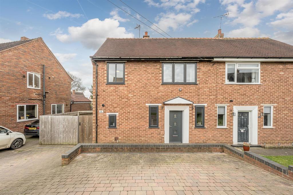 Shenstone Avenue, Norton, DY8 3EJ 3 bed semi-detached house - £325,000
