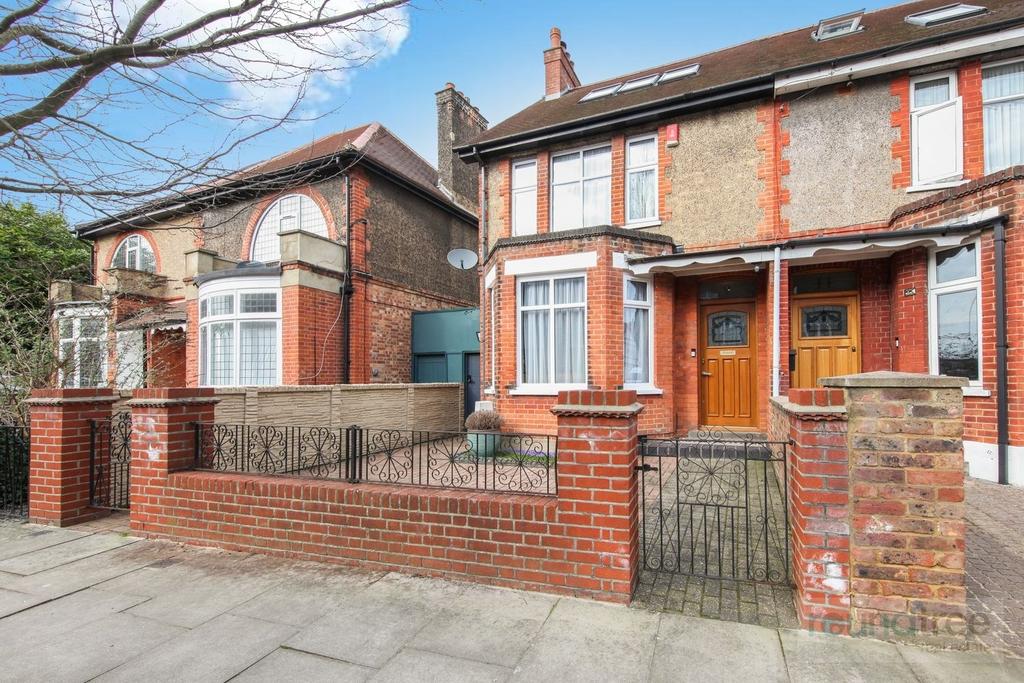 Egerton Gardens, Hendon NW4 4 bed house for sale - £1,100,000