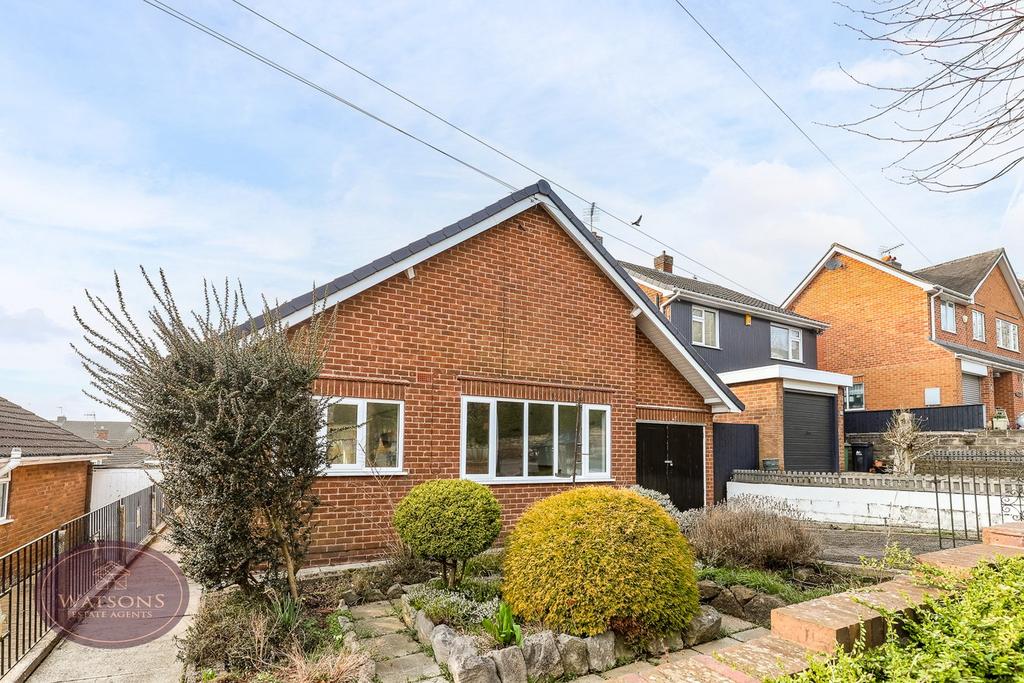 Lower Dunstead Road, Langley Mill... 3 bed detached bungalow - £200,000