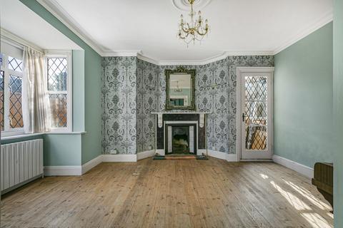 Houses for sale in Shepperton | OnTheMarket