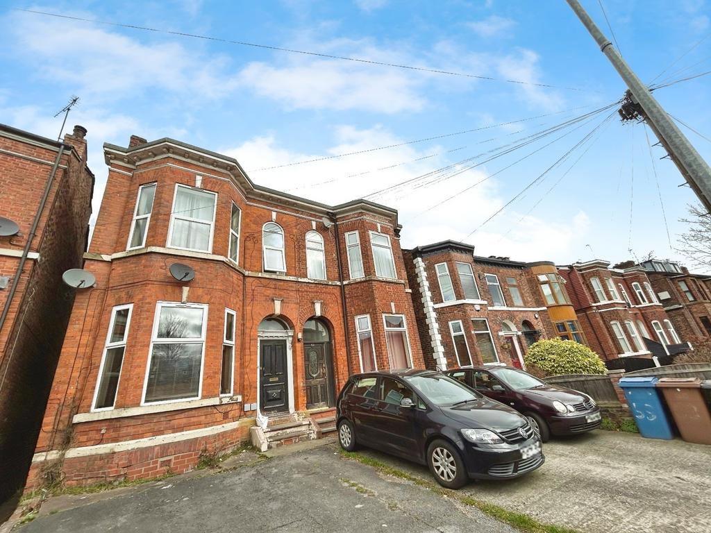 Victoria Crescent, Eccles, M30 6 bed semi-detached house for sale - £ ...