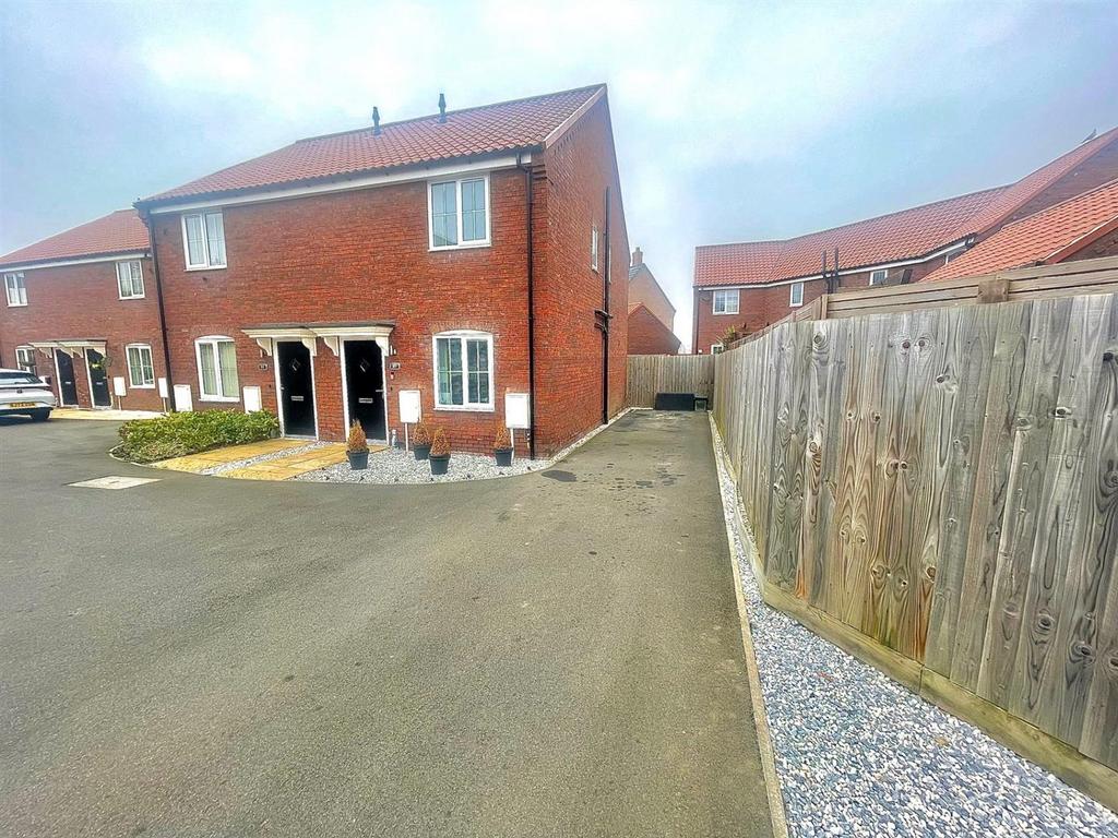 Willow Court, Cowbit, Spalding 2 bed house for sale - £210,000