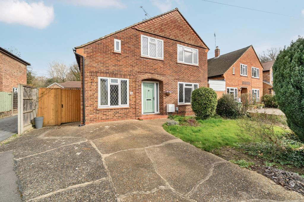 Horsell, Woking, Surrey, GU21 3 bed detached house for sale - £700,000