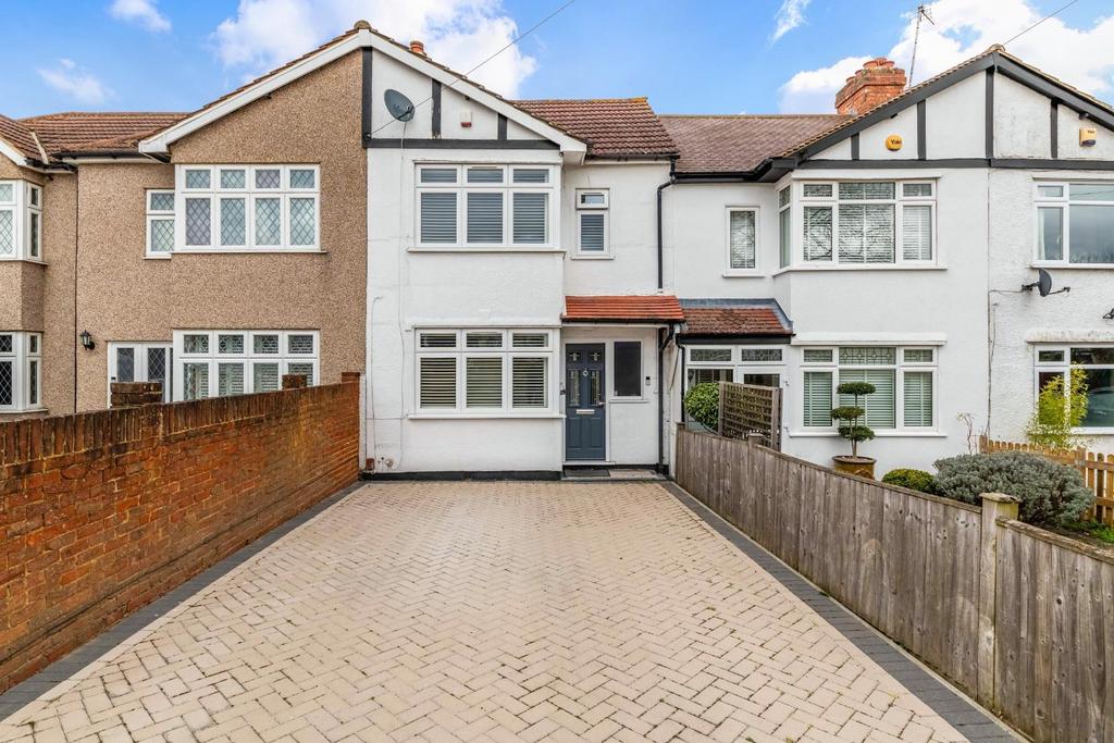 Boscombe Road, Worcester Park 2 bed terraced house for sale - £485,000
