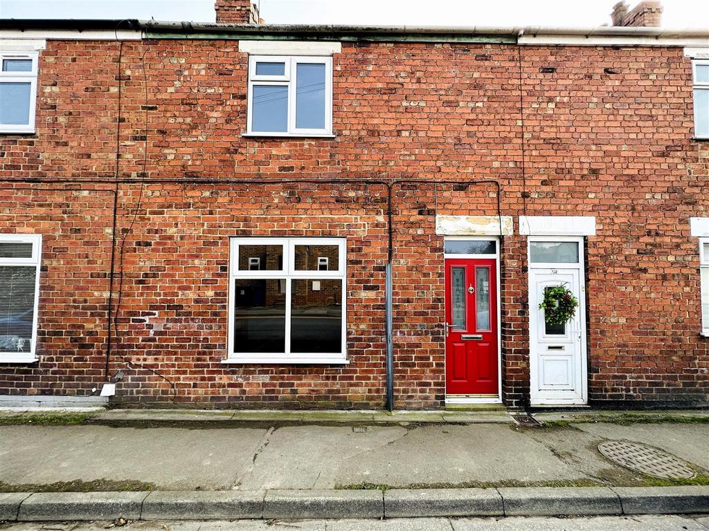 Main Road, Drax, Selby 2 bed terraced house for sale - £125,000