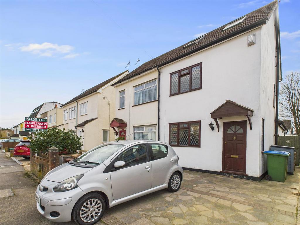 Upper Farm Road, West Molesey 3 bed house for sale - £475,000