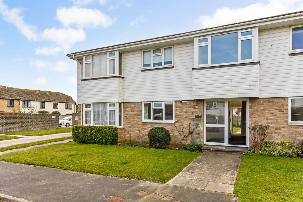 Foxwarren Close, West Wittering, West... 2 bed flat - £230,000
