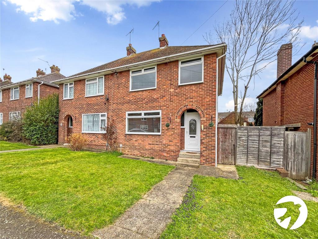 Danson Way, Rainham, Gillingham... 3 bed semi-detached house to rent ...