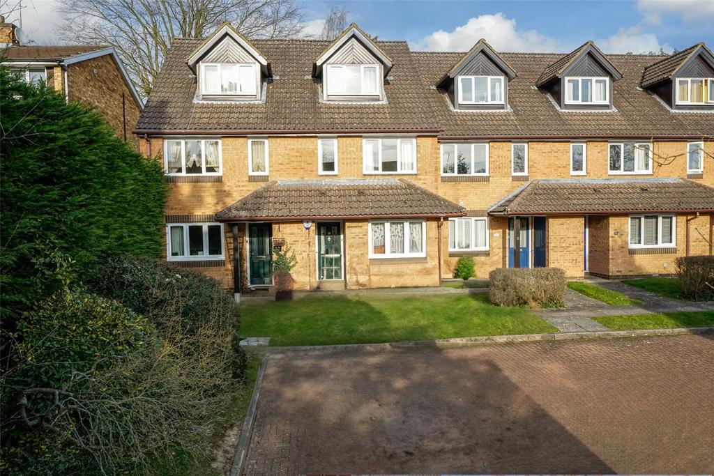 Melrose Place, Hertfordshire WD17 2 bed maisonette for sale - £325,000
