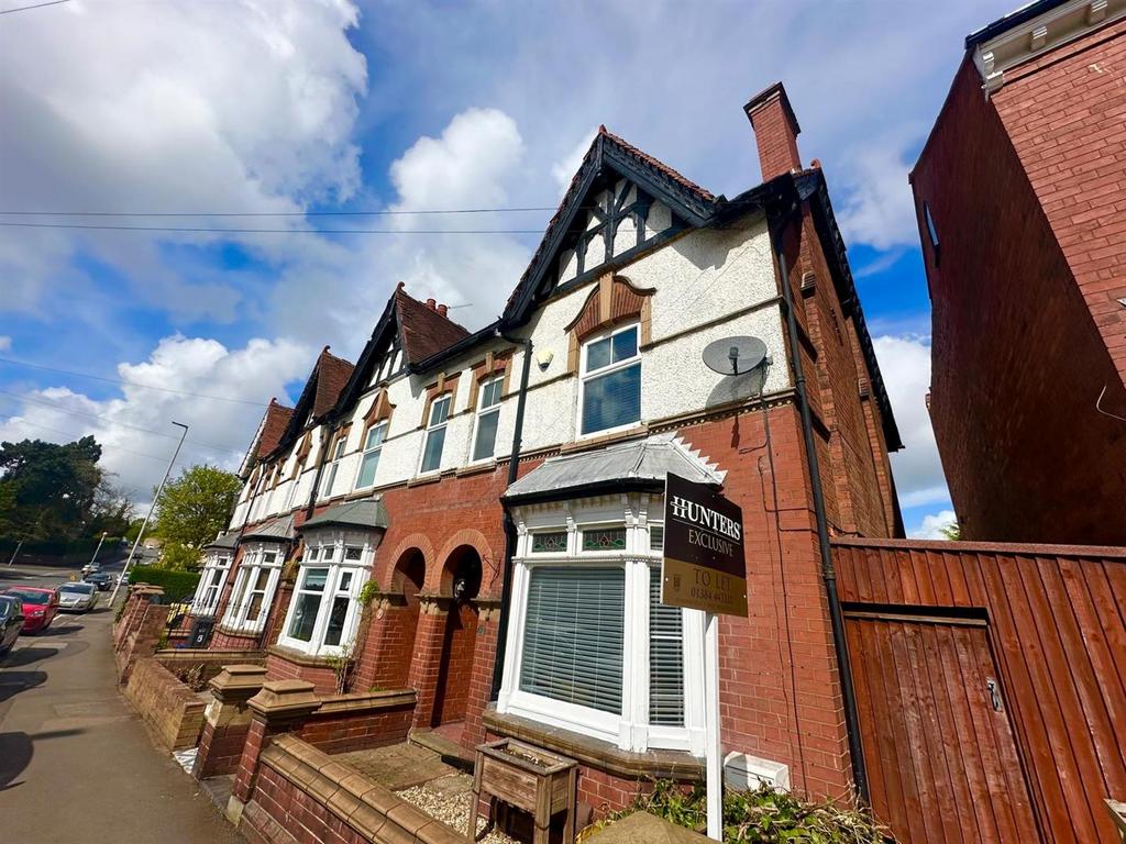 Brook Road, Stourbridge 4 bed end of terrace house - £1,500 pcm (£346 pw)