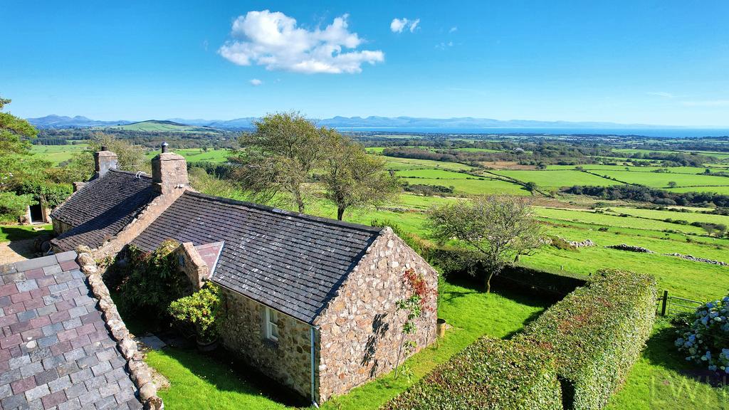 Tyn Y Mynydd, Llithfaen - 1.15ac 3 bed detached house - £450,000