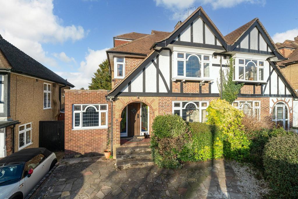 Parkside Drive, Watford, WD17 4 bed semi-detached house for sale - £ ...