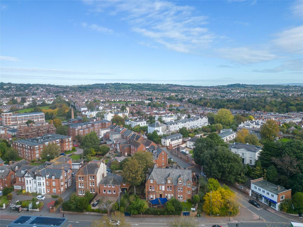St Leonards, Exeter 2 bed apartment - £275,000