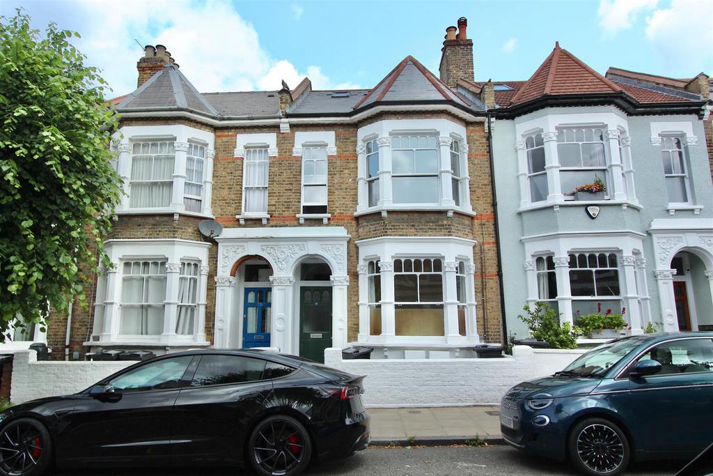 Princess May Road, London N16 1 bed flat for sale - £585,000