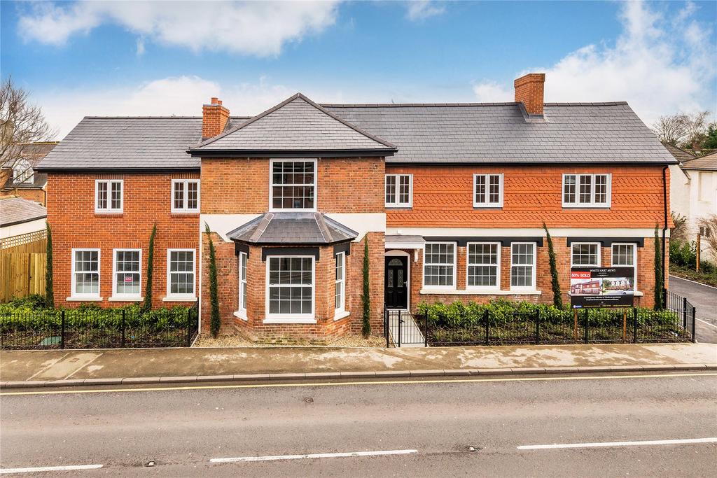 White Hart House, Woking GU22 2 bed flat for sale - £375,000