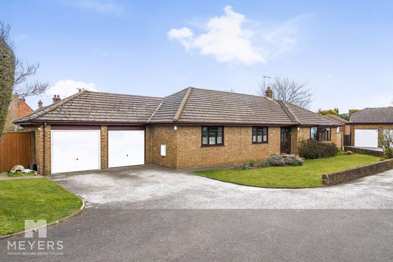 Bere Regis, BH20 4 bed bungalow for sale - £575,000