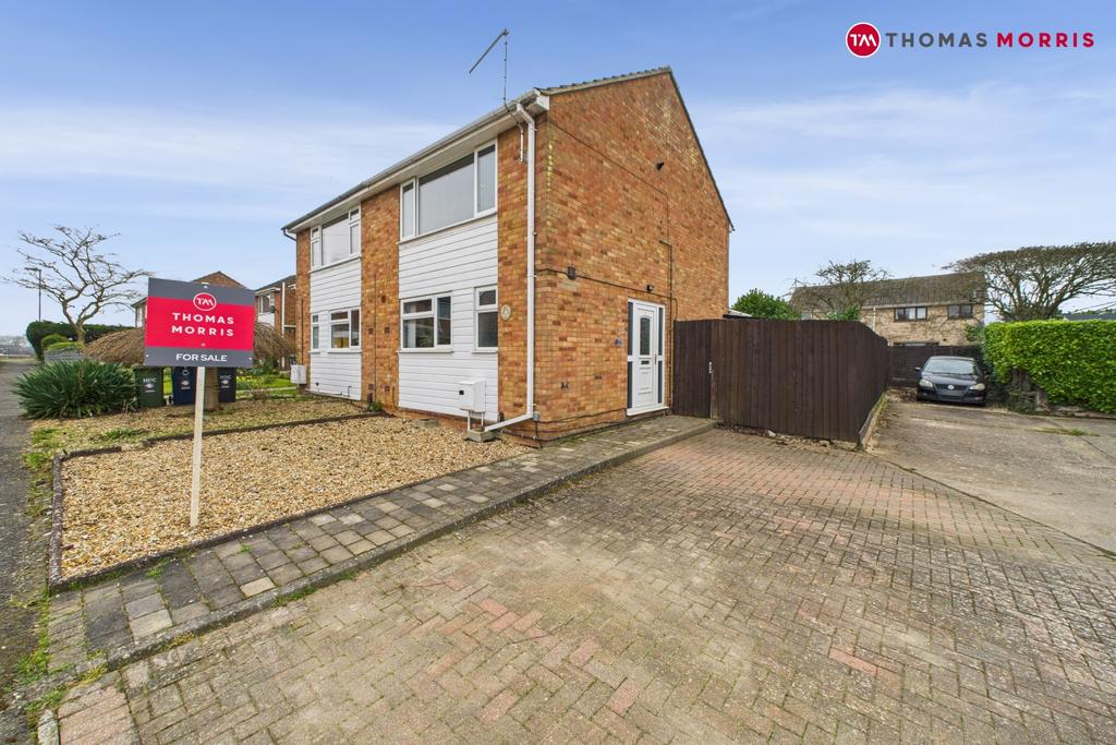 Laburnum Way, Cambridgeshire PE27 2 bed semi-detached house for sale ...