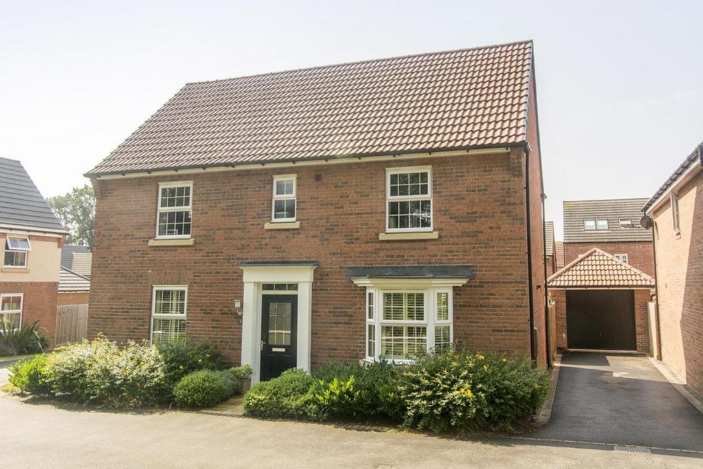 Cherry Tree Drive, Market Harborough 4 bed detached house for sale - £ ...