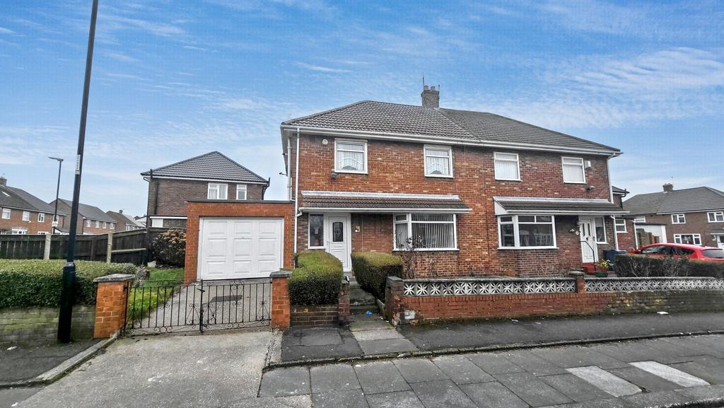Prestwick Road, Pennywell... 3 bed semi-detached house for sale - £114,950