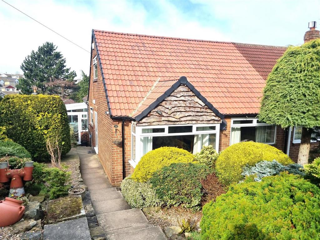 Springbank Avenue, Farsley, Pudsey 3 bed semi-detached house - £335,000