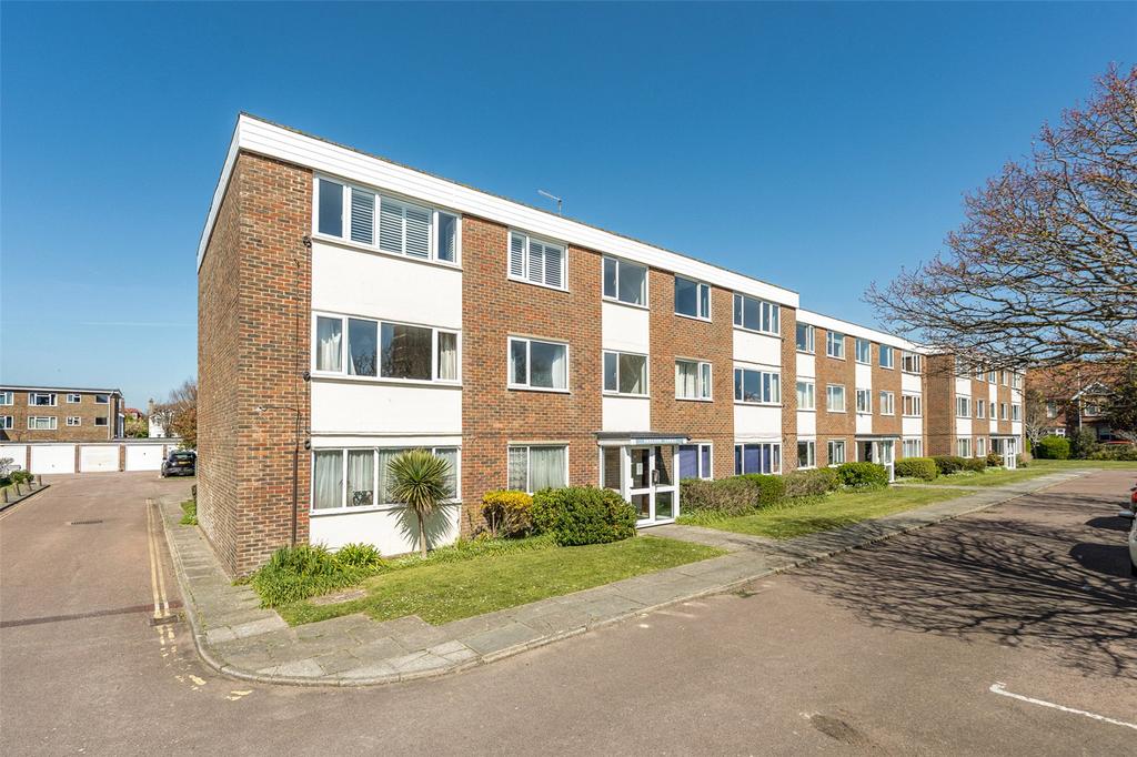 Sheldon Court, Bath Road, Worthing... 2 bed flat - £220,000