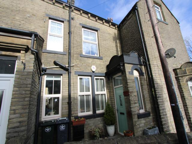Parkinson Road, Denholme, Bradford 2 bed terraced house for sale - £100,000