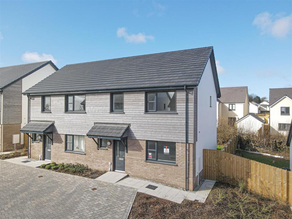 Lower Abbots, Buckland Brewer 3 bed semi-detached house for sale - £265,000