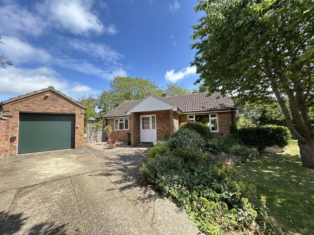 The Orchards, Witcham, Ely... 2 bed detached bungalow for sale - £395,000