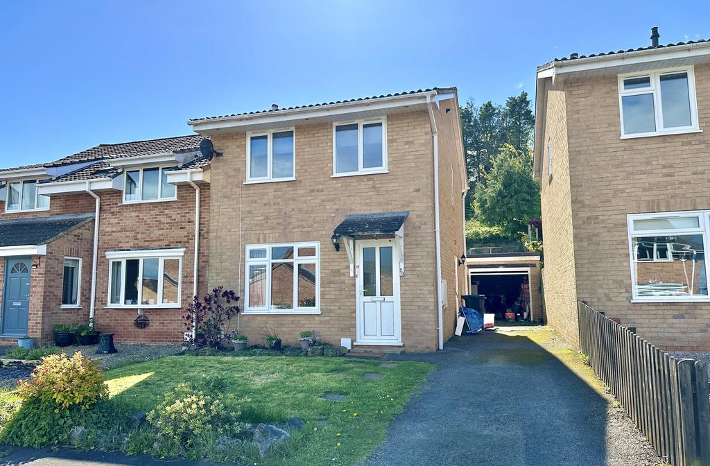 Bramblewood Road, Weston-Super-Mare, 3 bed house - £1,350 pcm (£312 pw)