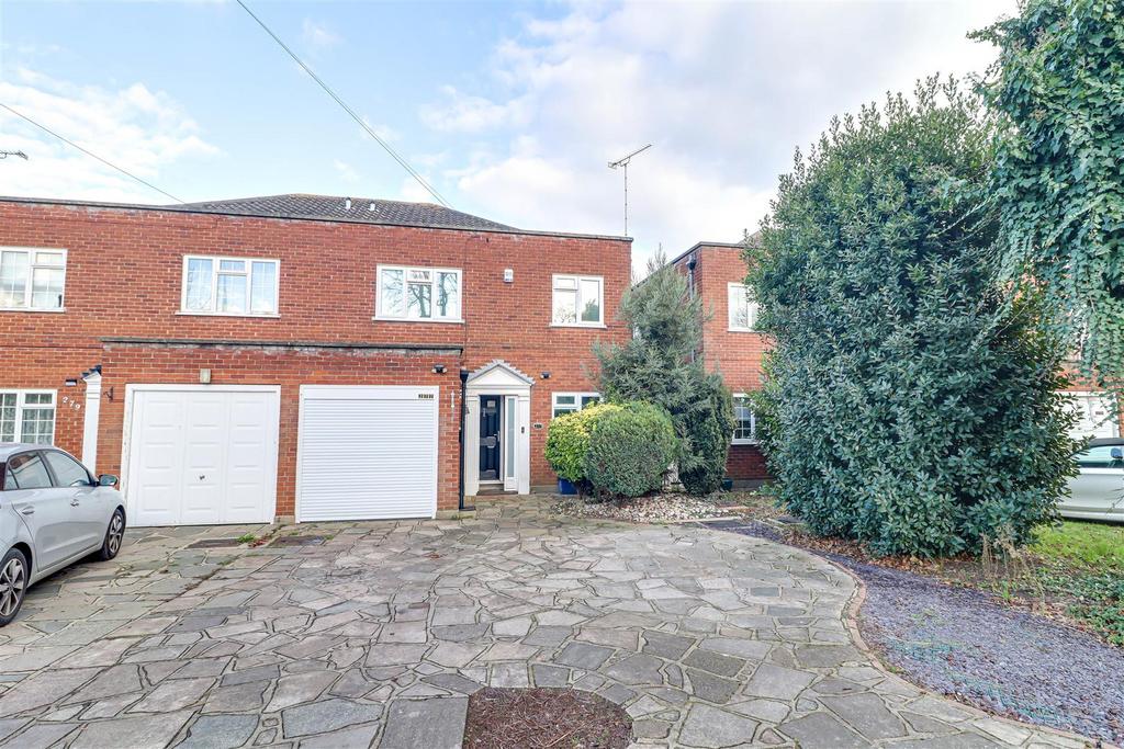 Southbourne Grove, Westcliff-On-Sea SS0 4 bed semi-detached house for ...
