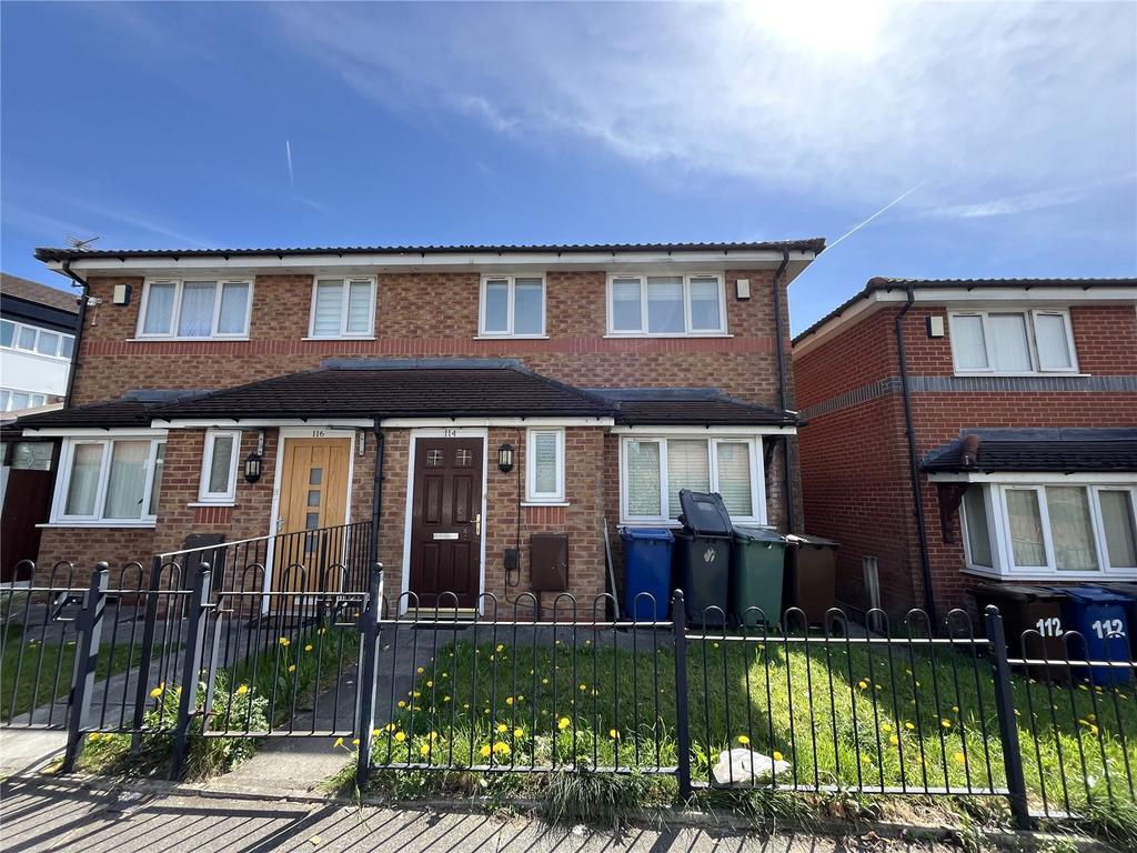Ribble Drive, Manchester M45 3 bed semi-detached house - £1,200 pcm (£ ...