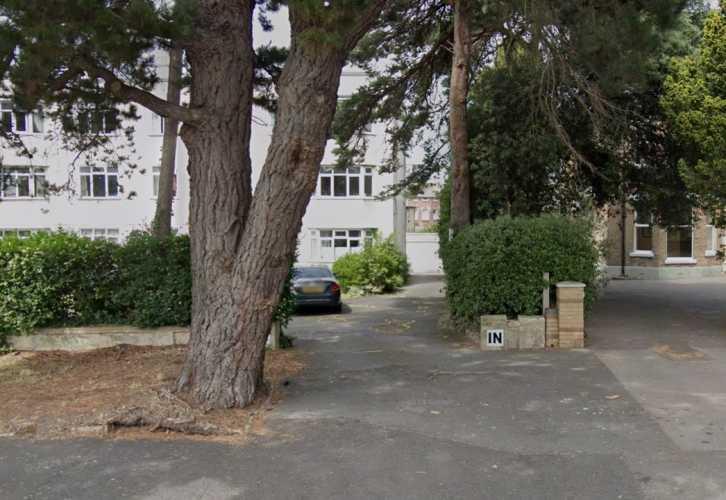 Knyveton Road, Bournemouth BH1 Garage to rent - £182 pcm (£42 pw)