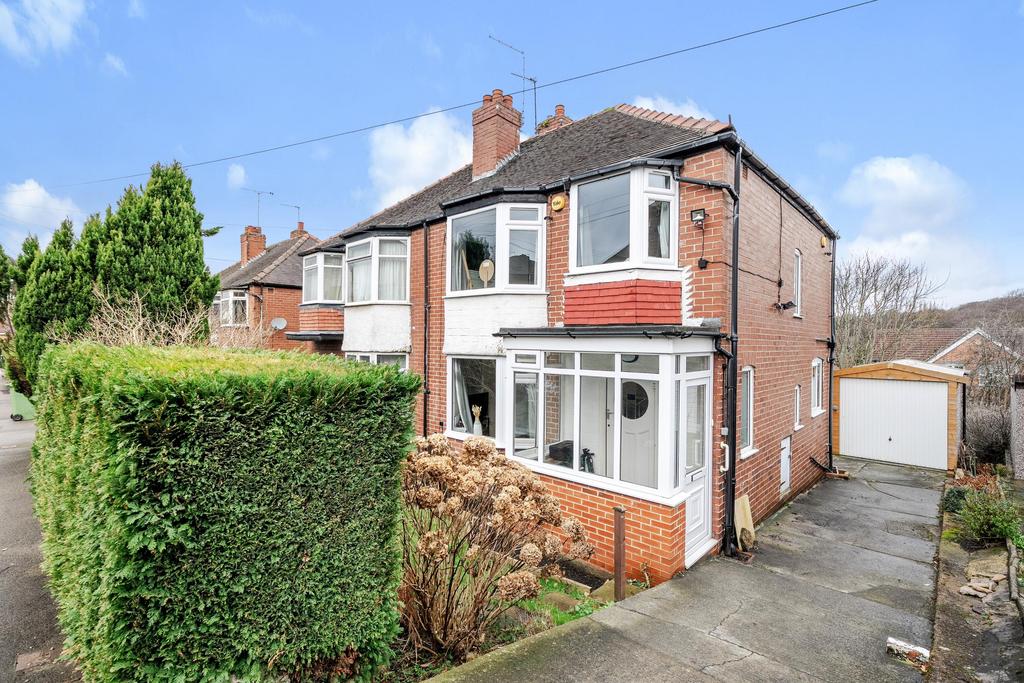 Gledhow Park Grove, Leeds LS7 3 bed semi-detached house for sale - £325,000