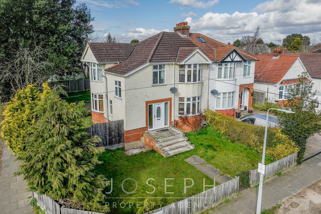 Severn Road, Ipswich, IP3 3 bed semi-detached house for sale - £350,000