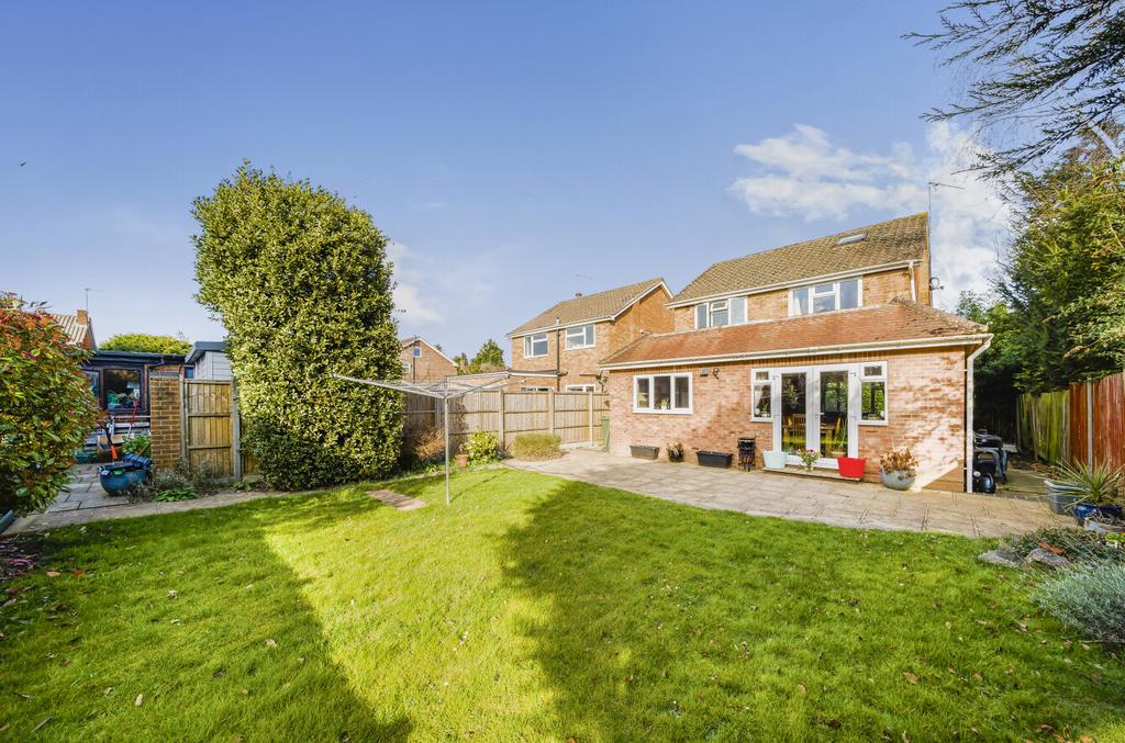 Webster Close, Maidenhead, Berkshire 3 bed detached house - £680,000