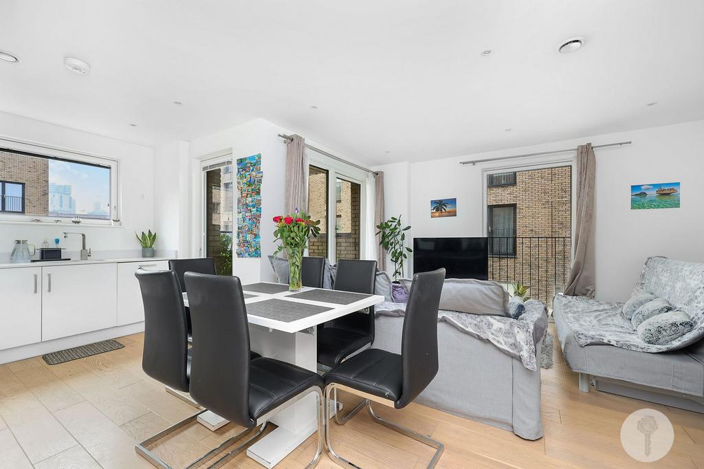 45 Liberty Bridge Road, London E15 1 bed apartment for sale - £425,000