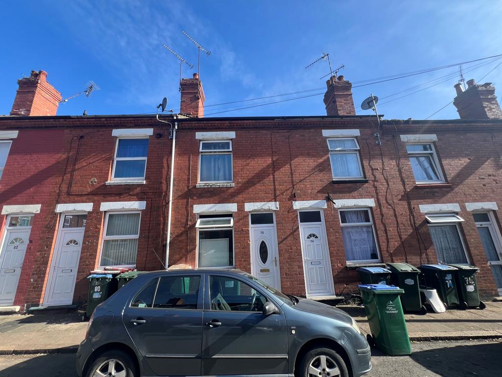 78 Craners Road, Hillfields... 3 bed terraced house - £130,000