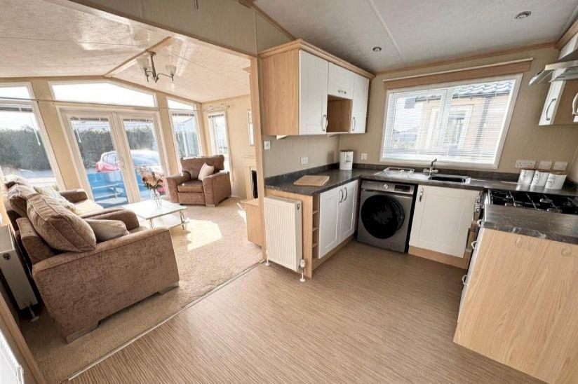 Solent Breezes Holiday Park... 2 bed static caravan for sale - £44,995