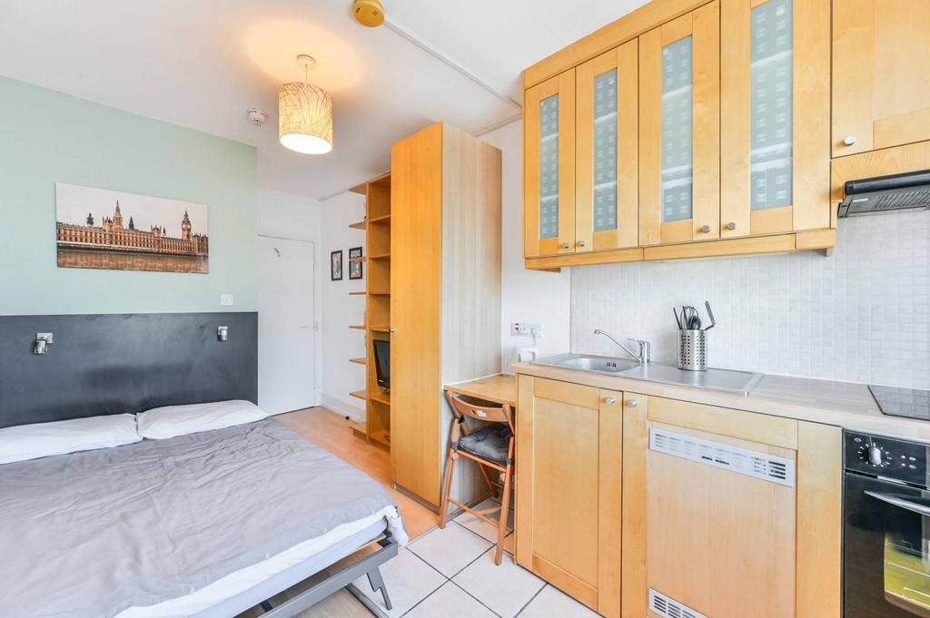 Claverton Street, Pimlico, London, SW1V Studio to rent - £1,712 pcm (£ ...