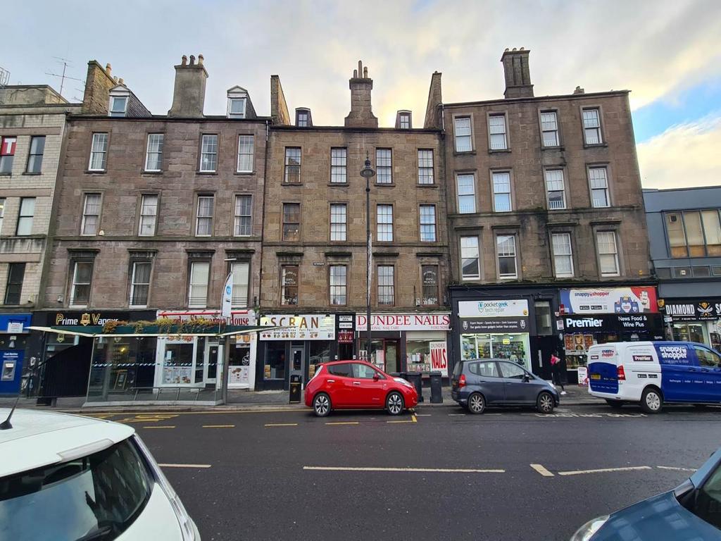 86 3/0 (Flat 2) Nethergate, Dundee, 3 bed flat - £1,275 pcm (£294 pw)
