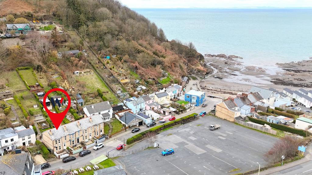Beach Road, Ilfracombe, Devon, EX34 3 bed terraced house - £315,000