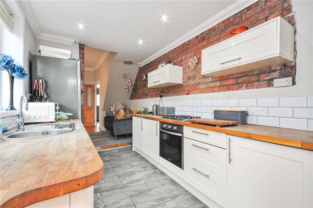 Cameron Street, Splott, Cardiff 3 bed terraced house for sale - £275,000