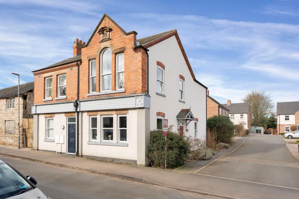 Old Forge Close, Derby DE74 3 bed semi-detached house for sale - £290,000