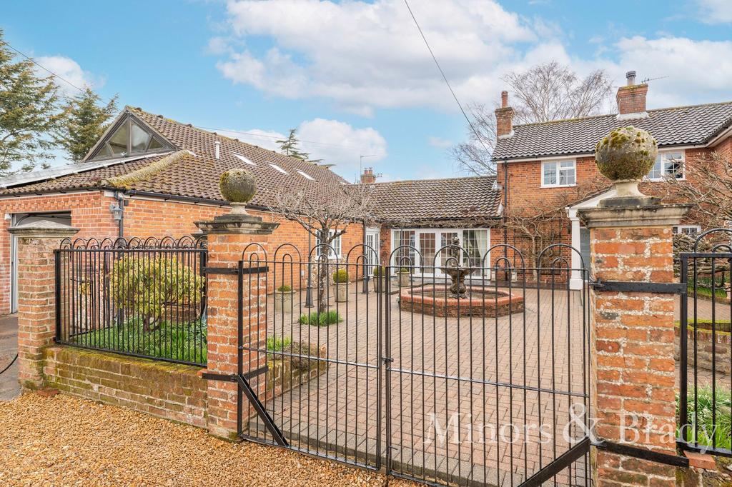 Frogs Hall Lane, Swanton Morley, NR20 1 bed ground floor flat - £750 ...