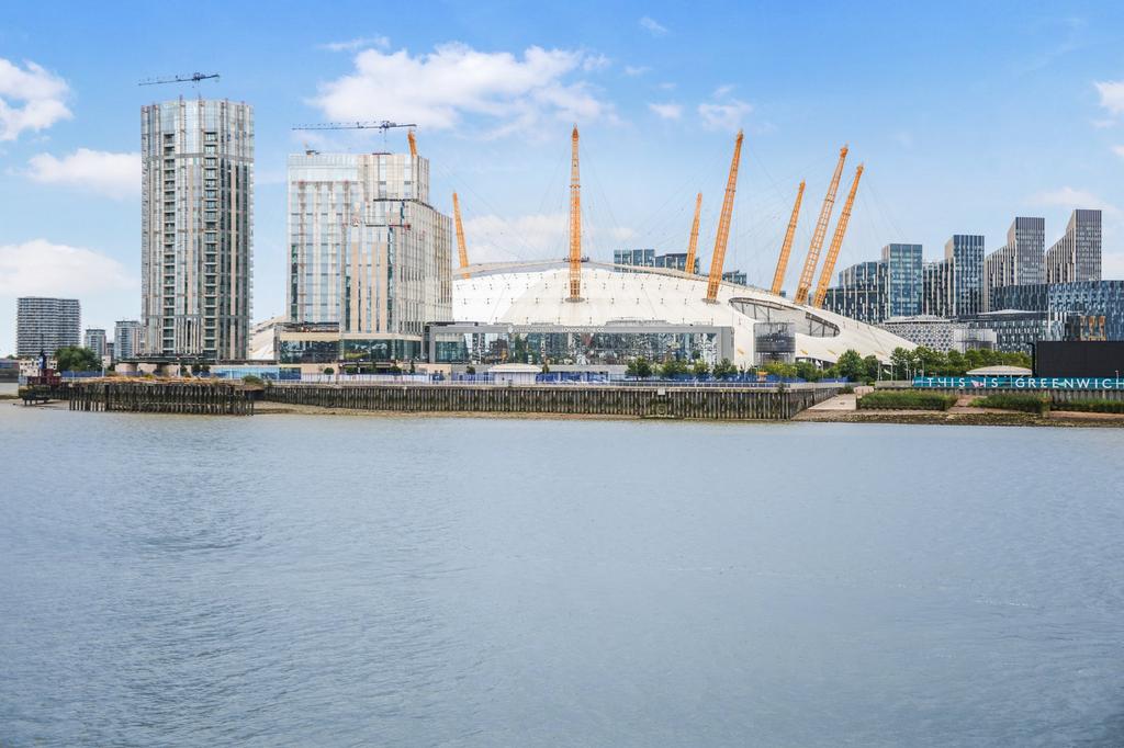 Coldharbour, London, E14 1 bed flat - £1,850 pcm (£427 pw)