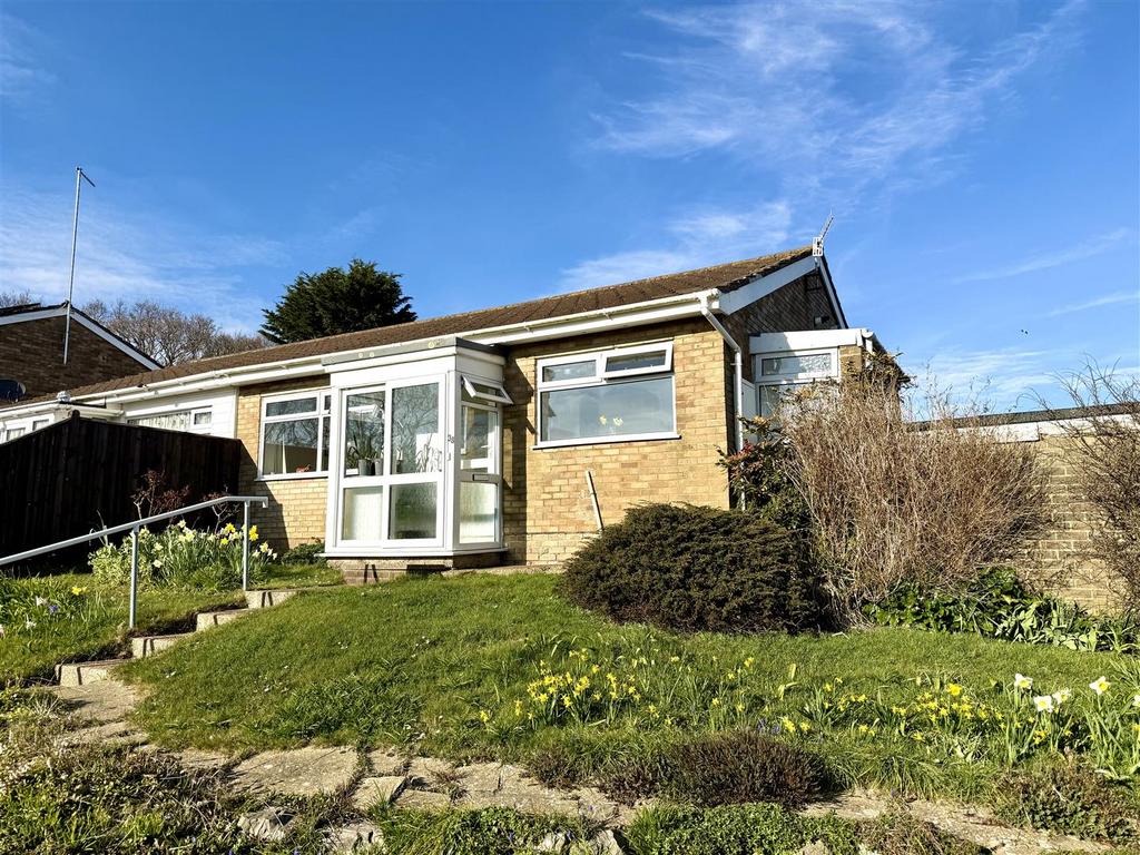 Jay Close, Eastbourne 2 bed semi-detached bungalow - £270,000