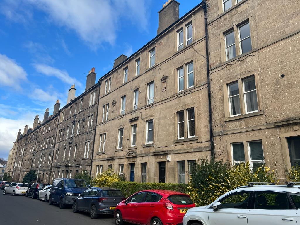 Roseburn Place, Roseburn, Edinburgh... 2 bed ground floor flat to rent ...